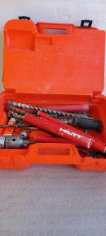 Véhicule-outillage-informatique puis vente classique