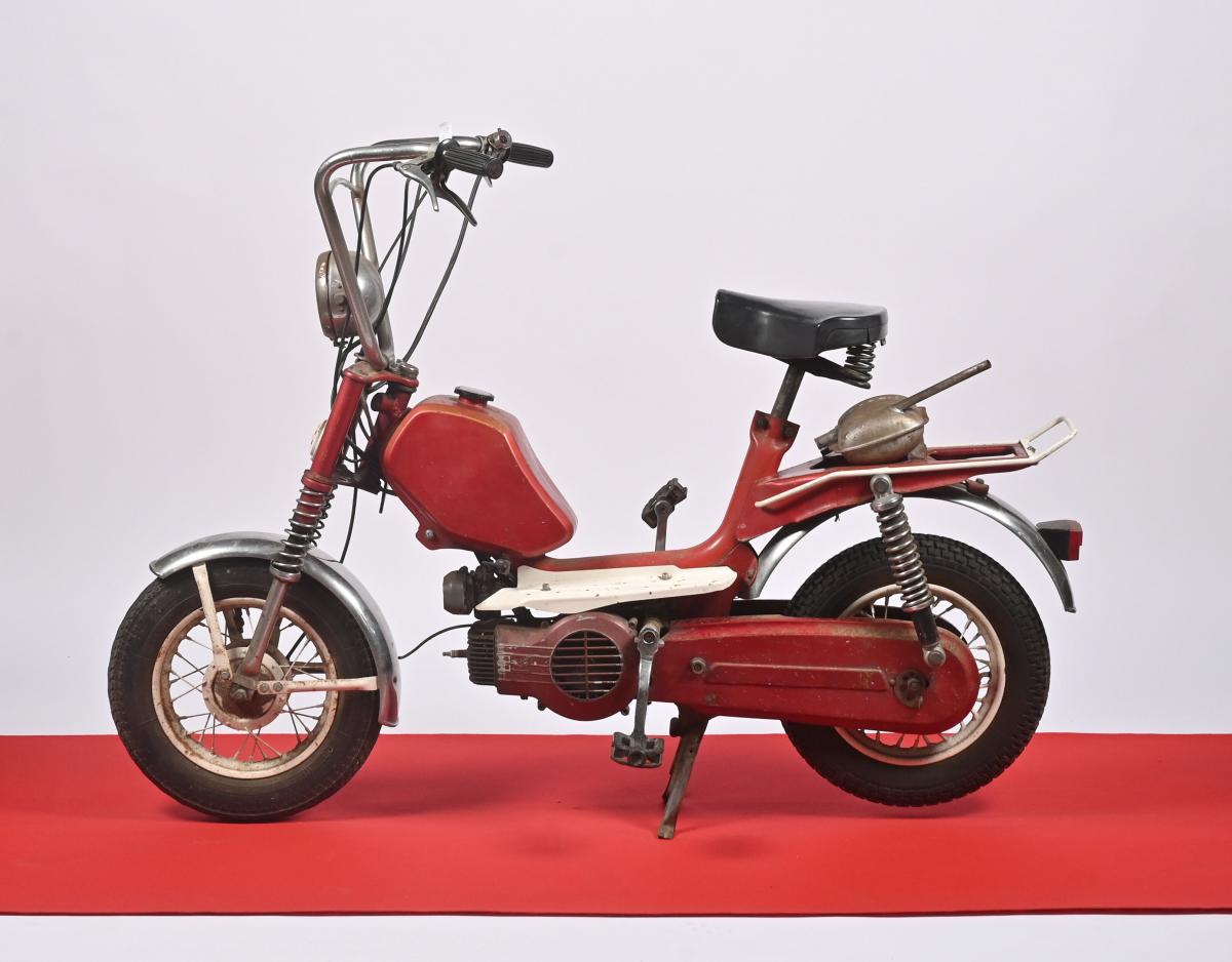 MOTOS ET VEHICULES DE COLLECTION