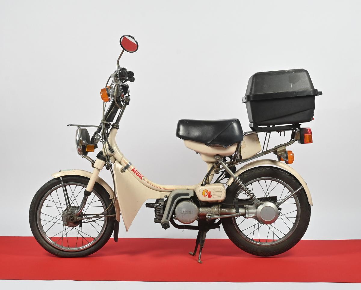 MOTOS ET VEHICULES DE COLLECTION