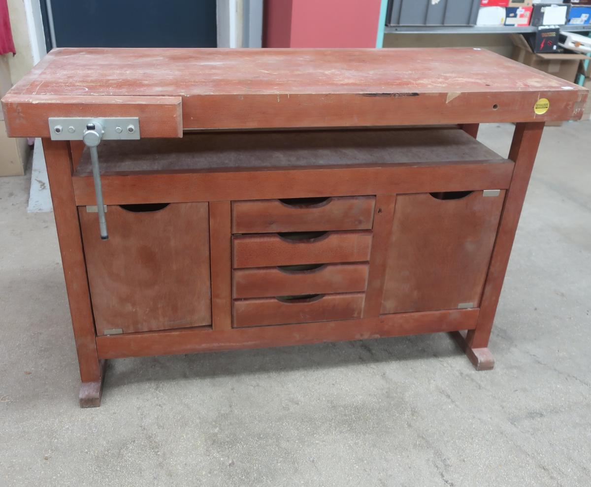 200 lots de Mobilier ancien sans prix de réserve, tout doit disparaître